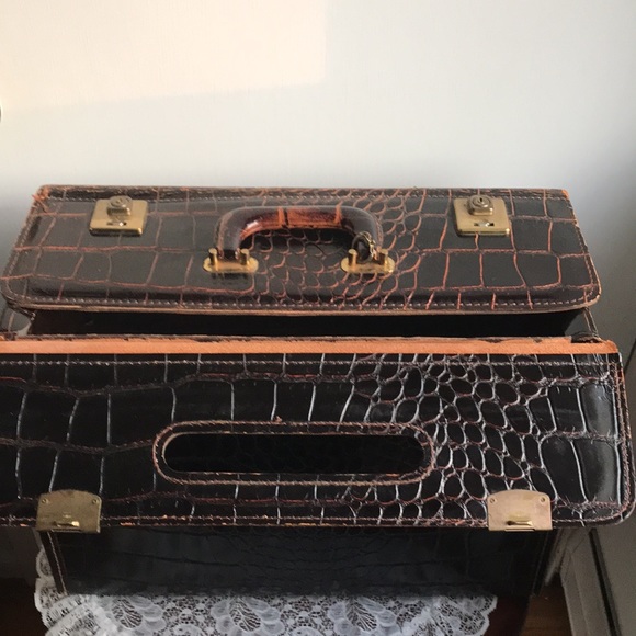 Knickerbocker Case Co. Vintage | Bags | Vintage Knickerbocker Case Co ...